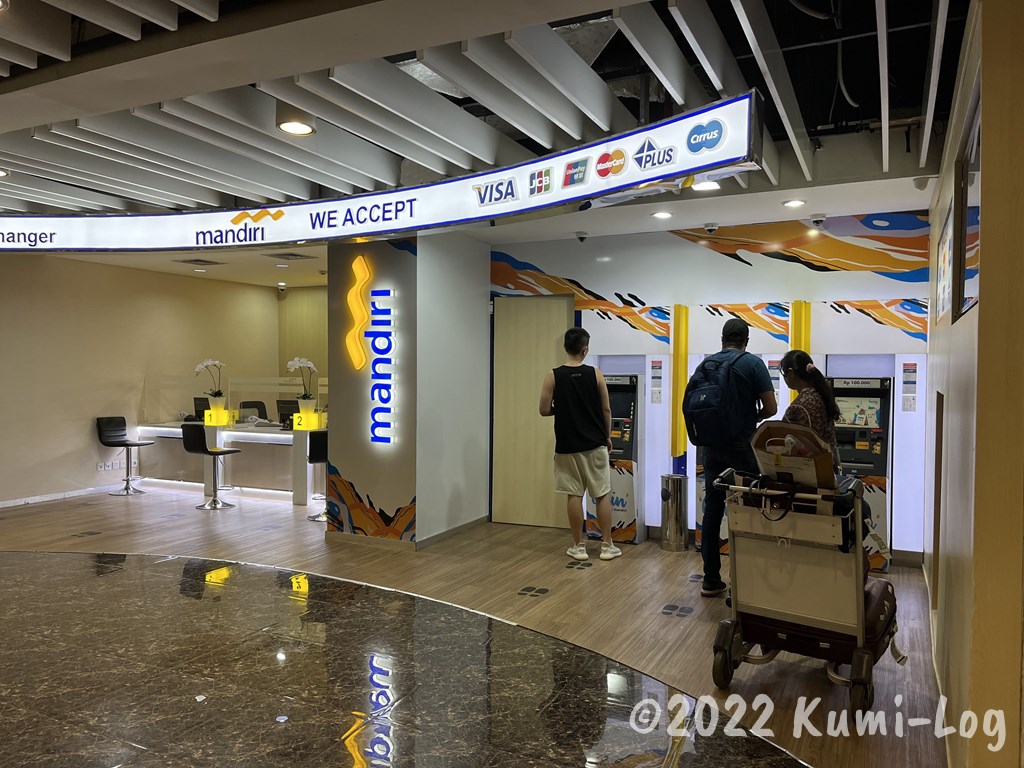 バリ島 空港に着いてからビザ、現地通貨、SIM、移動メモ（2022） | Kumi-Log